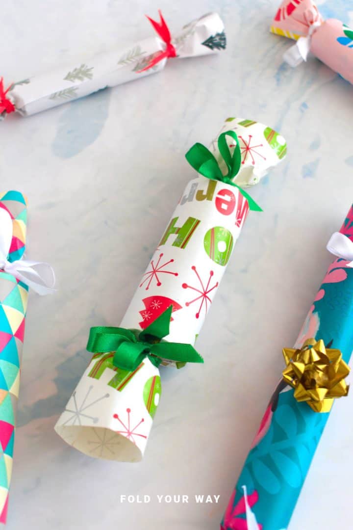 Cylinder Gift Wrapping Idea | Fold Your Way