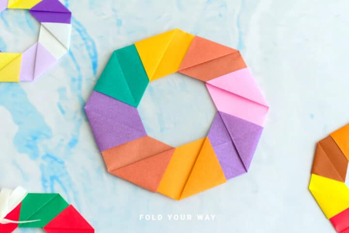 How To Make An Easy Origami Wreath | Fold Your Way